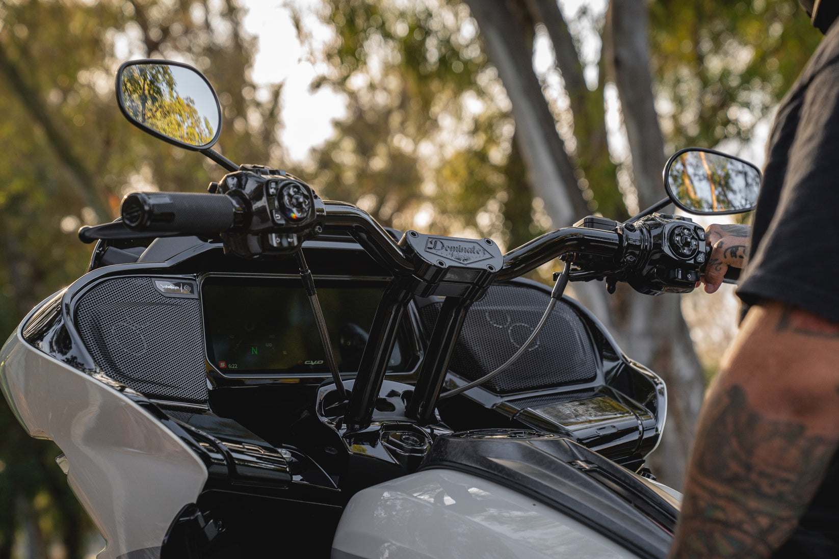 Pullback Riser & 1 1/4" Low Bend Moto Bar Combination for 2023 CVO & 2 ...