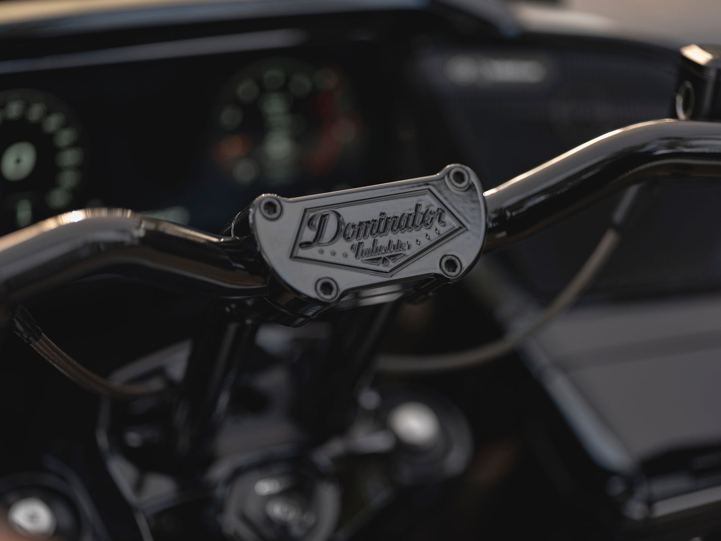 Pullback Riser & 1 1/4" Low Bend Moto Bar Combination for 2023 CVO & 2 ...